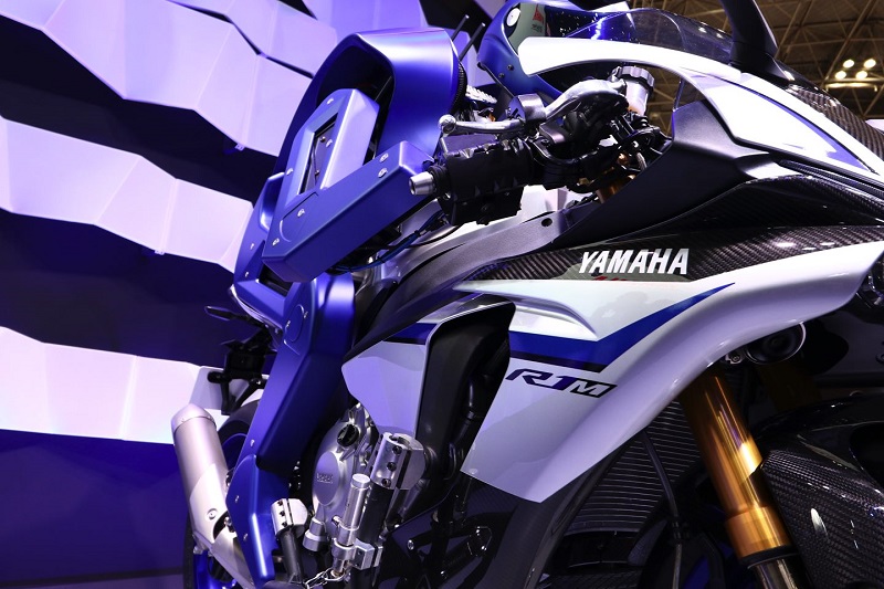 Yamaha shows off Motobot, the motorcycle-driving robot created to ...