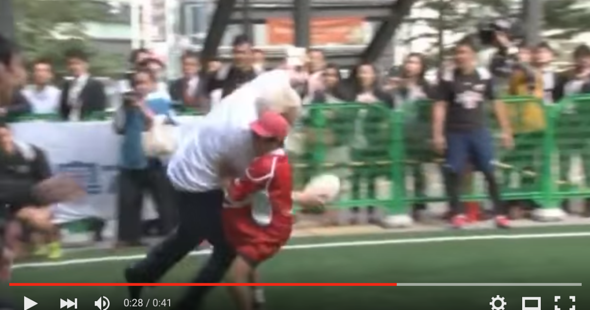 London mayor Boris Johnson takes out 10-year-old Japanese kid during ...