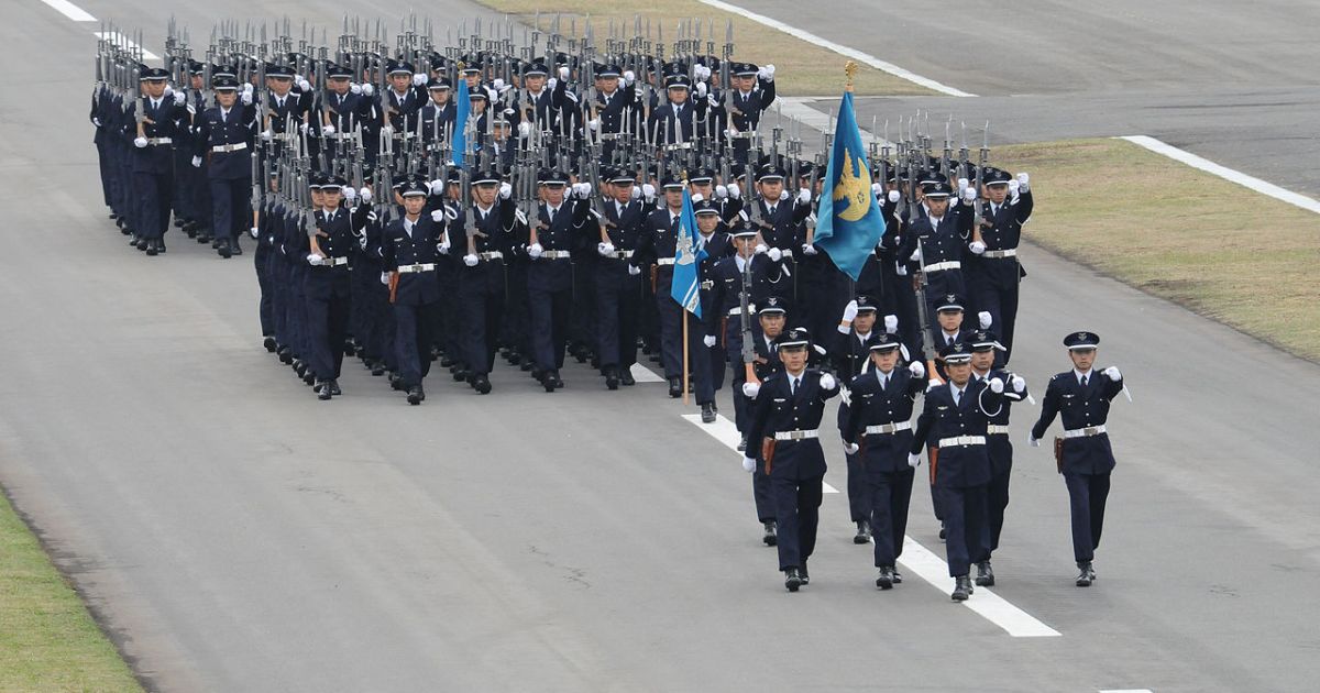 Only 11% of Japanese people “willing to fight for their country ...