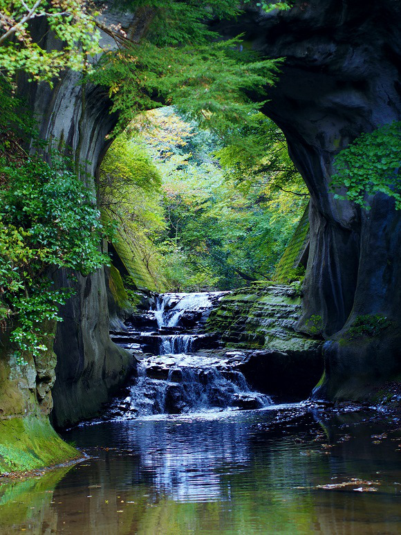 We track down the stunning Ghibli-like waterfall made famous online ...