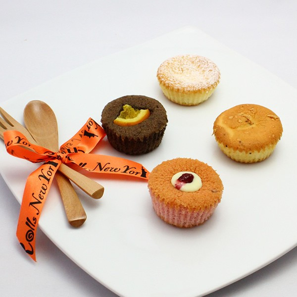 Need a date for Christmas Eve? VR headset lets you share cake with an ...