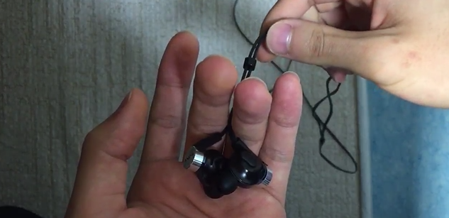 Never have to deal with tangled earphone cords again with this ...