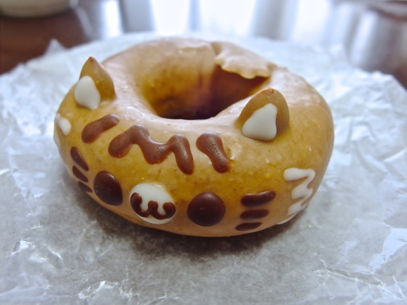 Celebrate Cat Day in Japan with these delicious cat doughnuts from ...