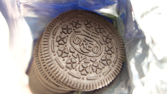 We try the new full-sized matcha Oreo cookies from Japan | SoraNews24 ...