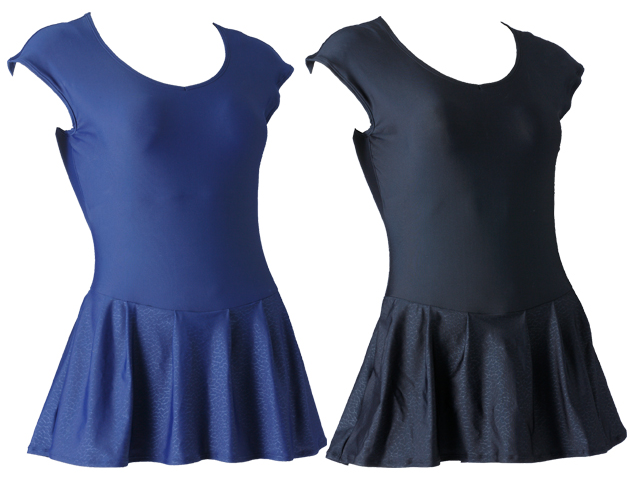 New Japanese “school swimsuits” for adult women are a stylish skirted ...