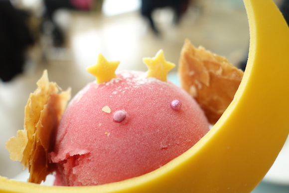 We try cute Sailor Moon-themed drinks and food at the new Chibiusa Cafe ...