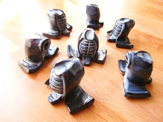 Kendo mask chopstick rests bring samurai spirit to any meal ...