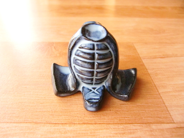 Kendo mask chopstick rests bring samurai spirit to any meal ...