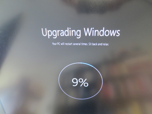 Windows 10’s annoying updates come alive in Twitter artist’s cute yet ...