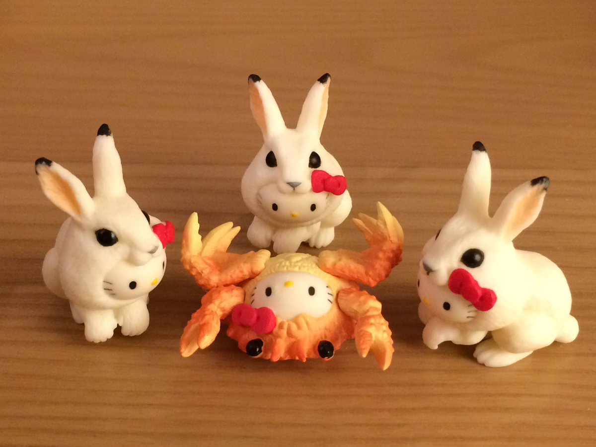 Good God, what is that crab doing to Hello Kitty?!? 【Photos ...