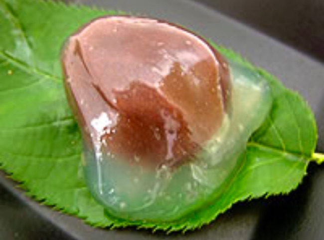 Don’t miss this captivating video of translucent kuzu confection being ...