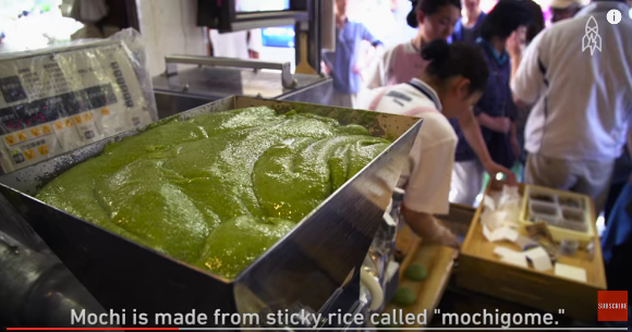 The fastest mochi maker in Japan reveals secrets of his technique【Video ...