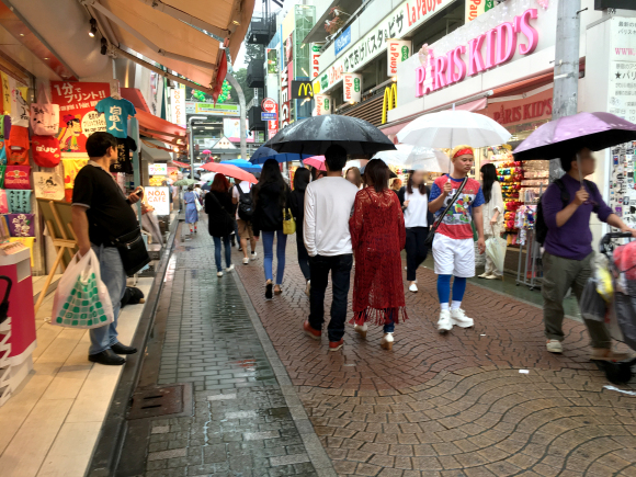 Our reporter gets a genderless makeover and turns himself into Harajuku ...