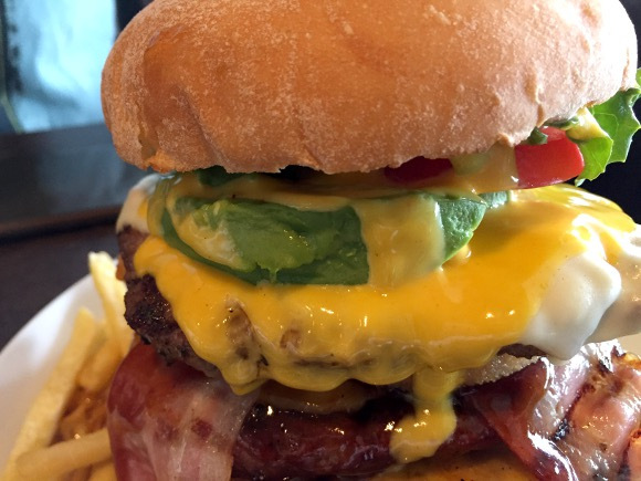 We take on the “Giga Monster Burger” at Teddy’s Bigger Burger【Taste ...