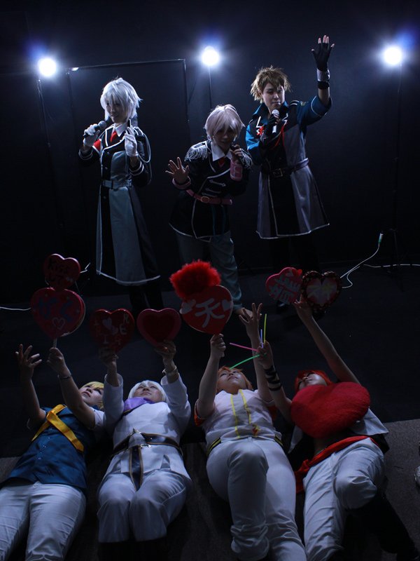 Cosplay ideals vs. reality, part 5: Props gone wild edition【Photos ...