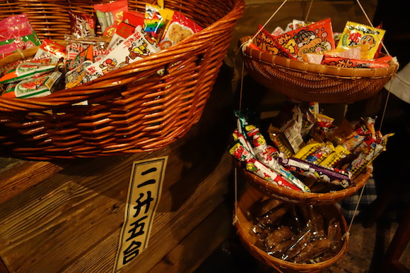 We go crazy for 500 yen all-you-can-eat sweets and snacks at Tokyo ...