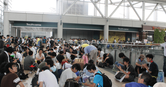 How to survive the unmistakable smell of an anime convention ...