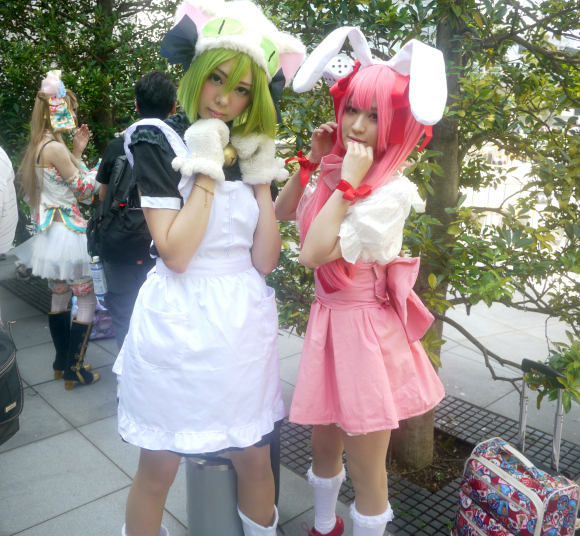 Comiket 90: Japanese cosplayers bring the heat to opening day of summer ...