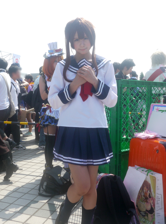 Comiket 90: Japanese cosplayers bring the heat to opening day of summer ...