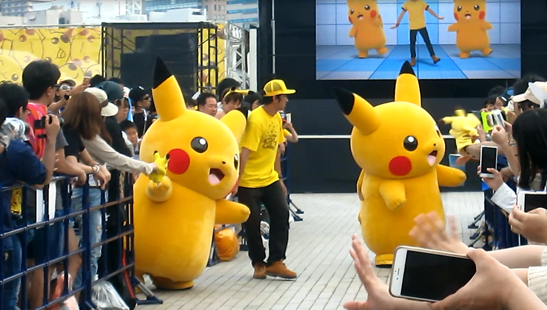 Japan’s Pikachu Outbreak 2016! Pokémon get wet and wild in Yokohama ...