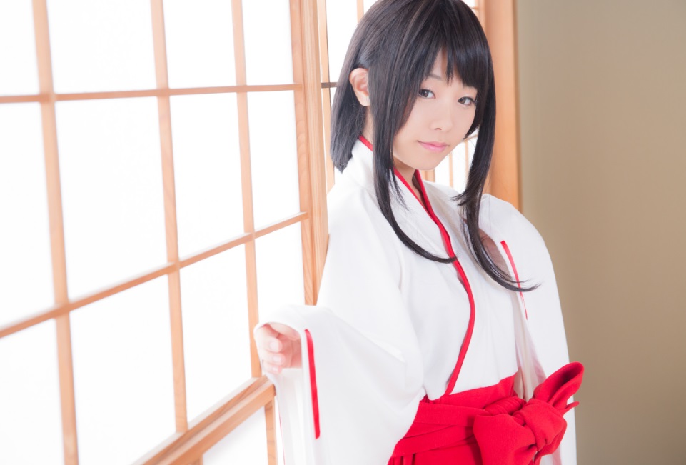 Dress up as a shrine priestess in the comfort of your own home, with ...