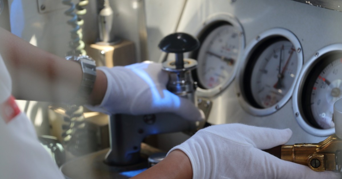 Japanese train conductor surprises everyone on board with his English ...