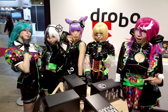 Booth babes and cosplayers come out to play at world’s first-ever Tokyo ...