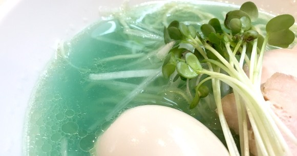 Tokyo restaurant serves up unusual ramen with blue chicken broth ...