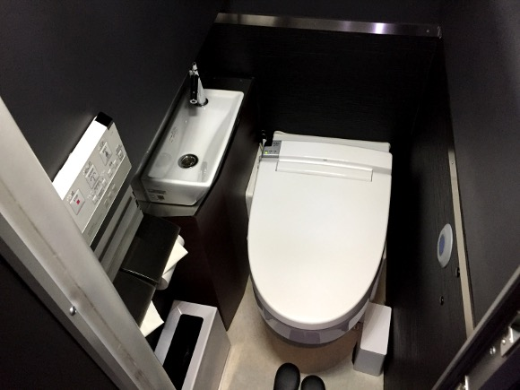 Japan’s new luxury overnight bus is the conveniently classy way to get ...