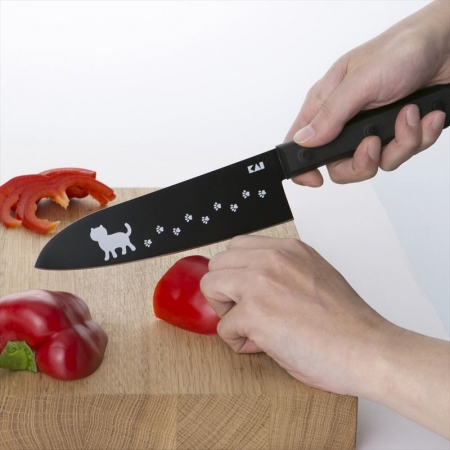 Spice up your kitchen with cute Japanese kitty kitchen utensils ...