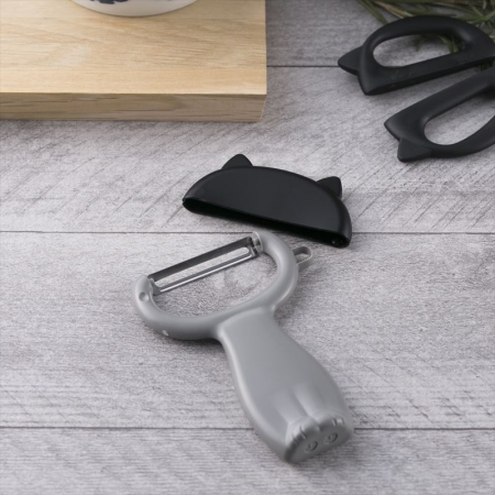 Spice up your kitchen with cute Japanese kitty kitchen utensils ...