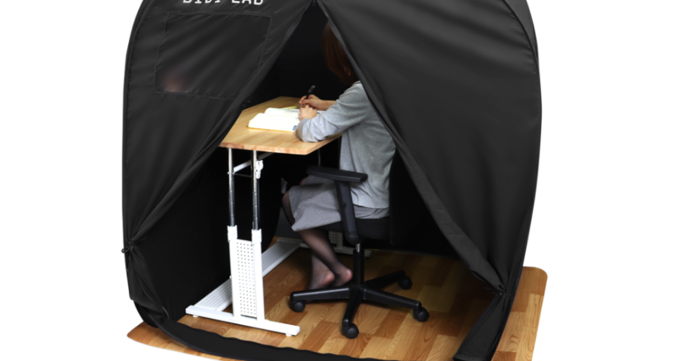 Japan’s “All-Alone Tent” lets you cheaply, easily set up a secret ...