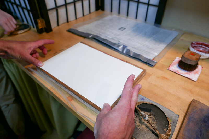 Ukiyoe Heroes woodblock printmaker shares secrets of the trade with fun ...