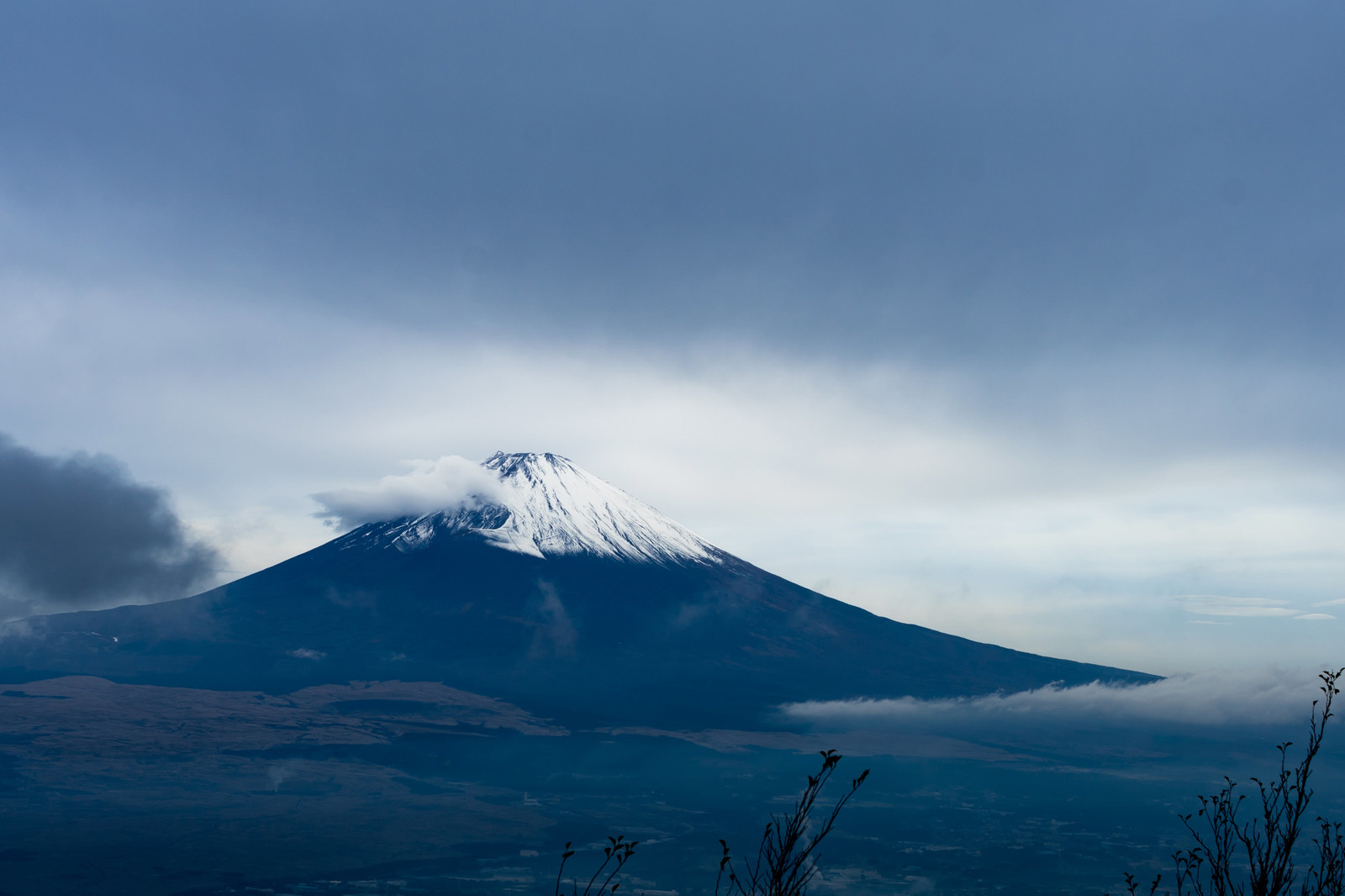 Mount Fuji has become so congested with tourists that it has reached ...