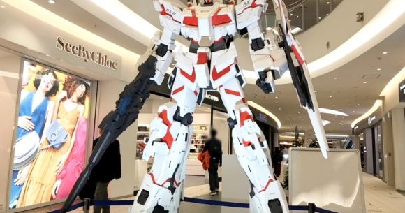 Gundams take over interior of Tokyo shopping mall that already has a ...