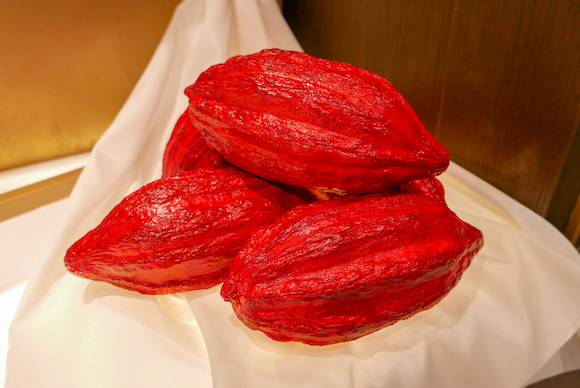 We try the world’s first ruby chocolate… inside a Japanese Kit Kat ...