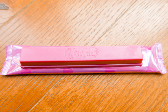 We try the world’s first ruby chocolate… inside a Japanese Kit Kat ...