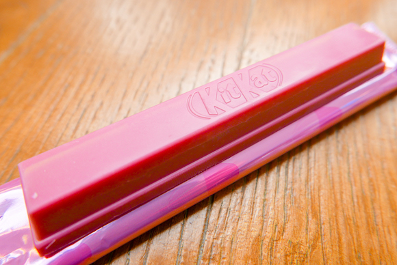 We try the world’s first ruby chocolate… inside a Japanese Kit Kat ...