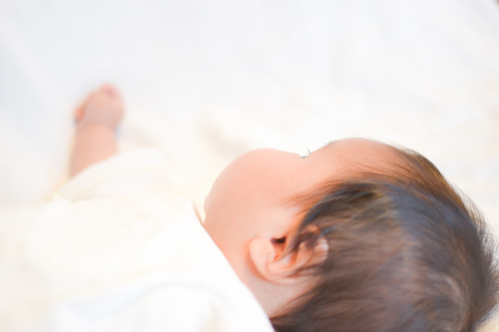 Woman delivers baby on passenger train just outside of Tokyo ...