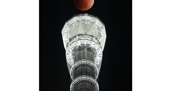 Super blue blood moon appears over Tokyo, poses with Skytree, other ...