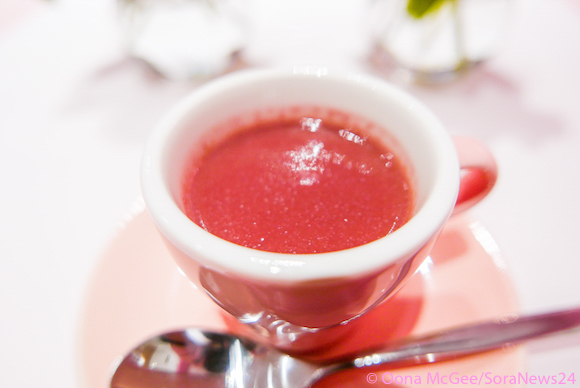 We try the world’s first hot ruby chocolate drink at Japanese Kit Kat ...