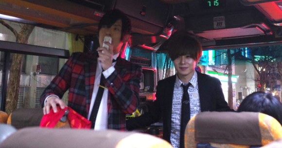 What happens when a single woman joins a Japanese host club bus tour ...