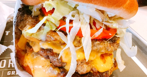 America’s Fatburger opens its first restaurant in Japan, promises extra ...