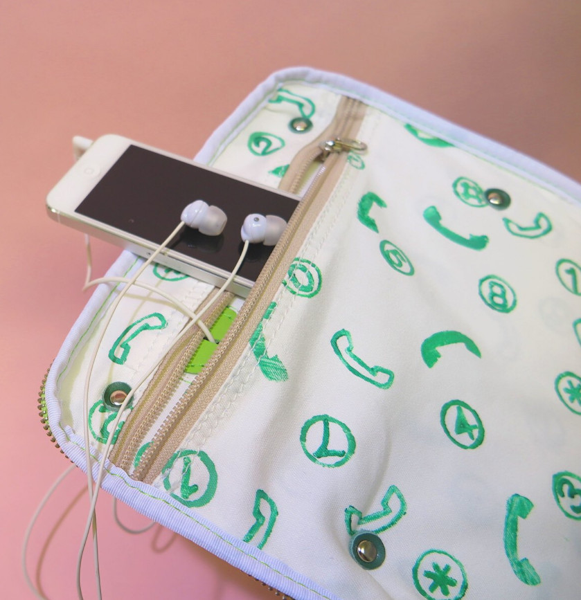 Specially designed “Japanese public telephone” backpack has Twitter ...