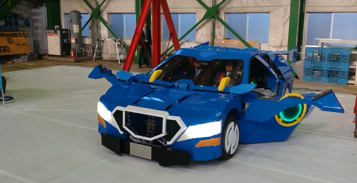 Japan now has a transforming giant robot/car that two full-sized adults ...