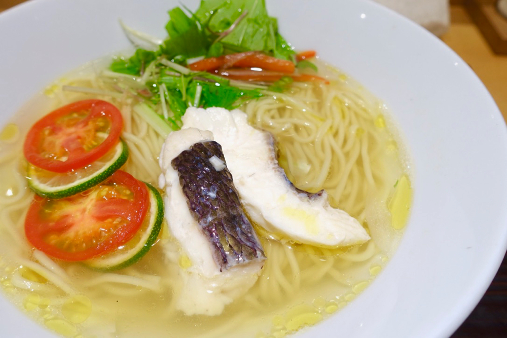 Haneda Airport’s awesome sea bream ramen restaurant is the perfect way ...