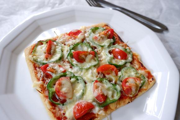 We make delicious, low(er)-calorie Japanese-style pizza with fried tofu ...