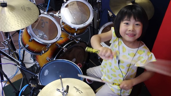 Japanese eight-year-old drummer prodigy wows Internet with amazing Led ...
