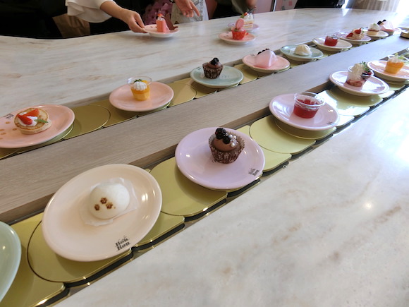 New Cafe Ron Ron in Harajuku offers colorful all-you-can-eat conveyor ...