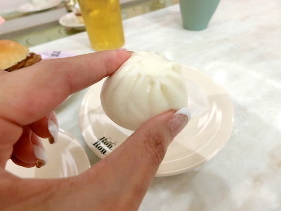 New Cafe Ron Ron in Harajuku offers colorful all-you-can-eat conveyor ...